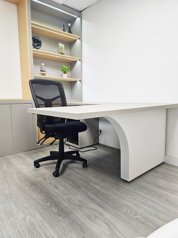 Amethyst Modern Desk - Maram Design Office