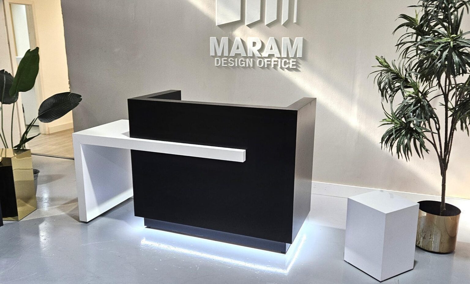 Celestite Reception desk - Maram Design Office